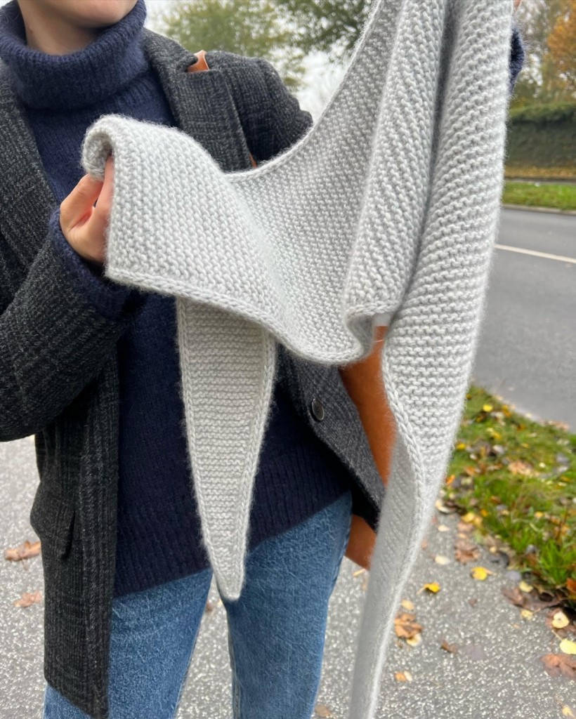 Sophie Shawl - PetiteKnit (oppskrift) | Idestova As
